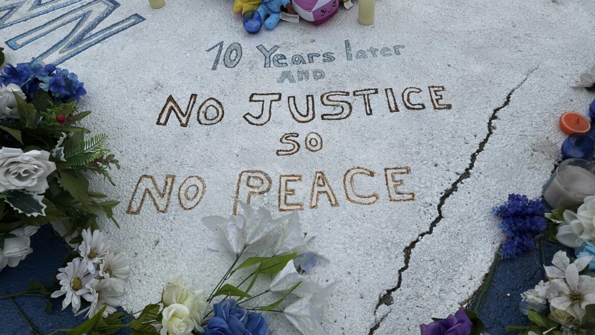 10 ans plus tard, la mère de Michael Brown demande à un panel mondial d ...